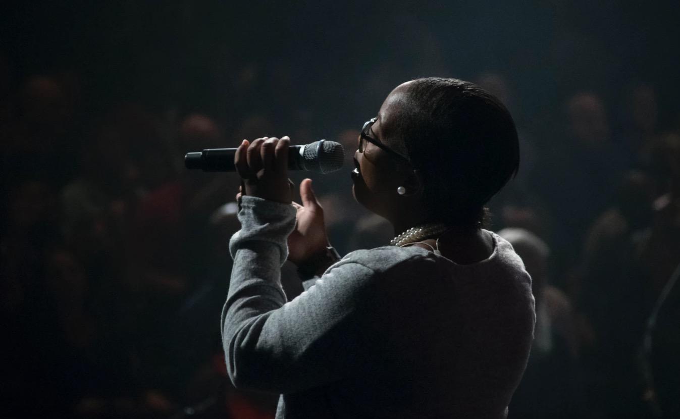 Les Meilleures Astuces pour Placer sa Voix en Chantant