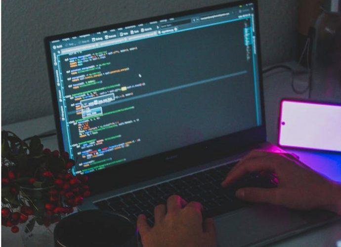 Quelles Sont les Qualités Requises pour Devenir Développeur