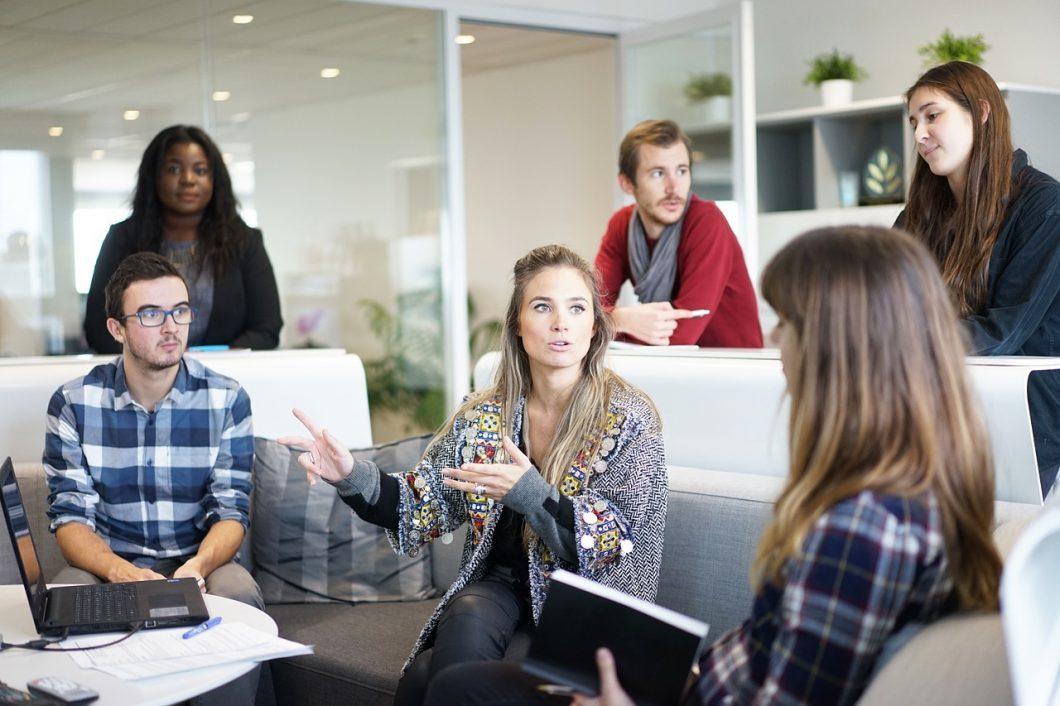 L'Entretien de Groupe : Objectifs, Avantages, Méthodologie